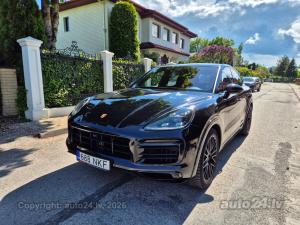 Black Porsche Cayenne 2021 in Tallinn, with an engine capacity of 4.00 L and mileage of 155 thousand km for 73290 €, photo 9 on AUTOMOTO.COM.LV