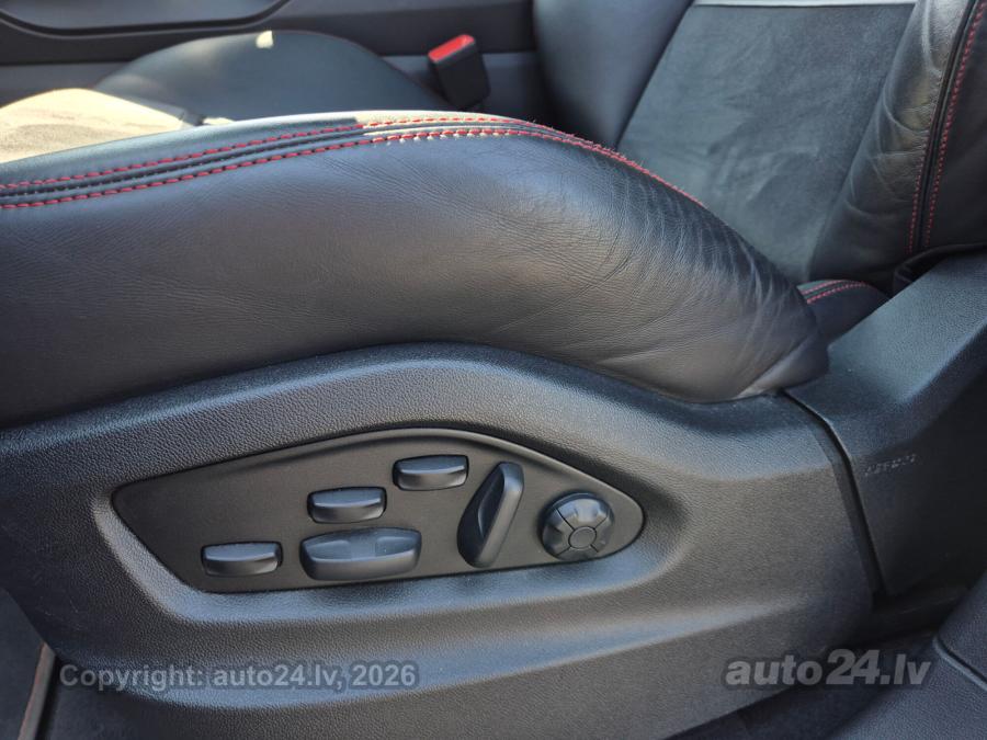Black Porsche Cayenne 2021 in Tallinn, with an engine capacity of 4.00 L and mileage of 155 thousand km for 73290 €, photo 12 on AUTOMOTO.COM.LV