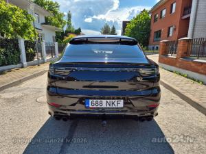 Black Porsche Cayenne 2021 in Tallinn, with an engine capacity of 4.00 L and mileage of 155 thousand km for 73290 €, photo 20 on AUTOMOTO.COM.LV
