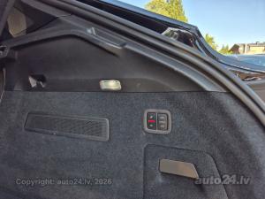Black Porsche Cayenne 2021 in Tallinn, with an engine capacity of 4.00 L and mileage of 155 thousand km for 73290 €, photo 23 on AUTOMOTO.COM.LV