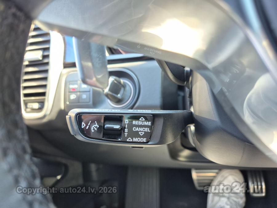 Black Porsche Cayenne 2021 in Tallinn, with an engine capacity of 4.00 L and mileage of 155 thousand km for 73290 €, photo 24 on AUTOMOTO.COM.LV