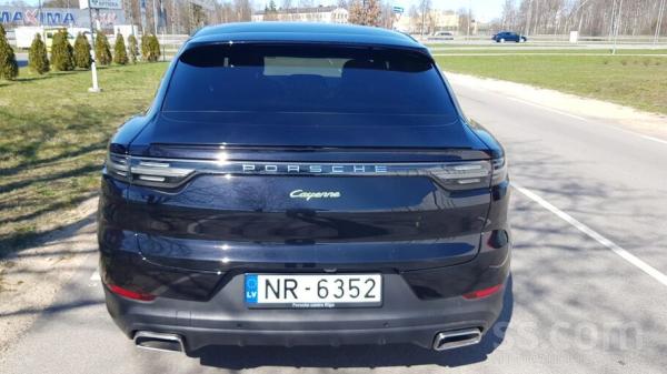 Black Porsche Cayenne 2021 in Riga, with an engine capacity of 3.00 L and mileage of 69 thousand km for 60000 €, photo 6 on AUTOMOTO.COM.LV