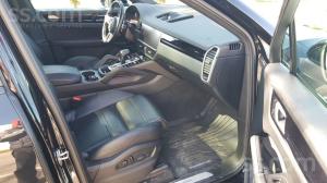 Melns Porsche Cayenne 2021 Rīga, ar dzinēja tilpumu 3.00 L un nobraukumu 69 tūkst. km par 60000 €, foto 16 vietnē AUTOMOTO.COM.LV
