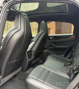 Melns Porsche Cayenne 2021 Jūrmala, ar dzinēja tilpumu 3.00 L un nobraukumu 84 tūkst. km par 53900 €, foto 11 vietnē AUTOMOTO.COM.LV