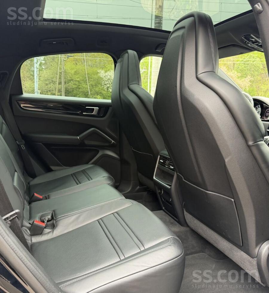 Melns Porsche Cayenne 2021 Jūrmala, ar dzinēja tilpumu 3.00 L un nobraukumu 84 tūkst. km par 53900 €, foto 12 vietnē AUTOMOTO.COM.LV