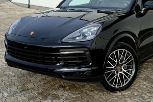 Melns Porsche Cayenne 2022 Kretinga, ar dzinēja tilpumu 3.00 L un nobraukumu 34 tūkst. km par 71999 €, foto 4 vietnē AUTOMOTO.COM.LV