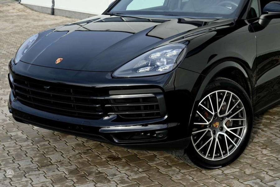 Melns Porsche Cayenne 2022 Kretinga, ar dzinēja tilpumu 3.00 L un nobraukumu 34 tūkst. km par 71999 €, foto 4 vietnē AUTOMOTO.COM.LV
