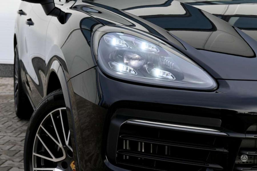 Melns Porsche Cayenne 2022 Kretinga, ar dzinēja tilpumu 3.00 L un nobraukumu 34 tūkst. km par 71999 €, foto 7 vietnē AUTOMOTO.COM.LV
