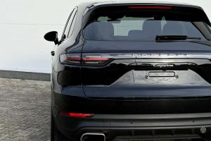 Melns Porsche Cayenne 2022 Kretinga, ar dzinēja tilpumu 3.00 L un nobraukumu 34 tūkst. km par 71999 €, foto 11 vietnē AUTOMOTO.COM.LV