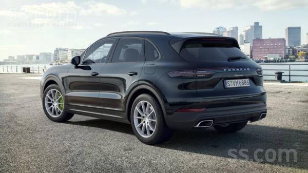 Melns Porsche Cayenne 2022 Rīga, ar dzinēja tilpumu 3.00 L un nobraukumu 60 tūkst. km par 75000 €, foto 3 vietnē AUTOMOTO.COM.LV