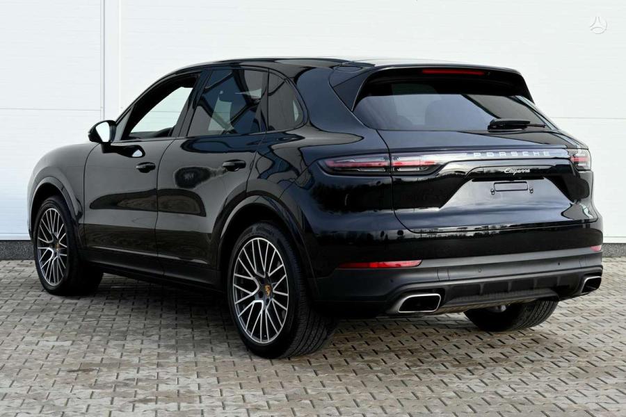 Black Porsche Cayenne 2022 in Kretinga, with an engine capacity of 3.00 L and mileage of 34 thousand km for 68999 €, photo 11 on AUTOMOTO.COM.LV