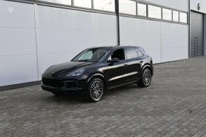 Black Porsche Cayenne 2022 in Kretinga, with an engine capacity of 3.00 L and mileage of 34 thousand km for 68999 €, photo 13 on AUTOMOTO.COM.LV