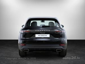 Black Porsche Cayenne 2022 in Tallinn, with an engine capacity of 3.00 L and mileage of 56 thousand km for 59000 €, photo 6 on AUTOMOTO.COM.LV