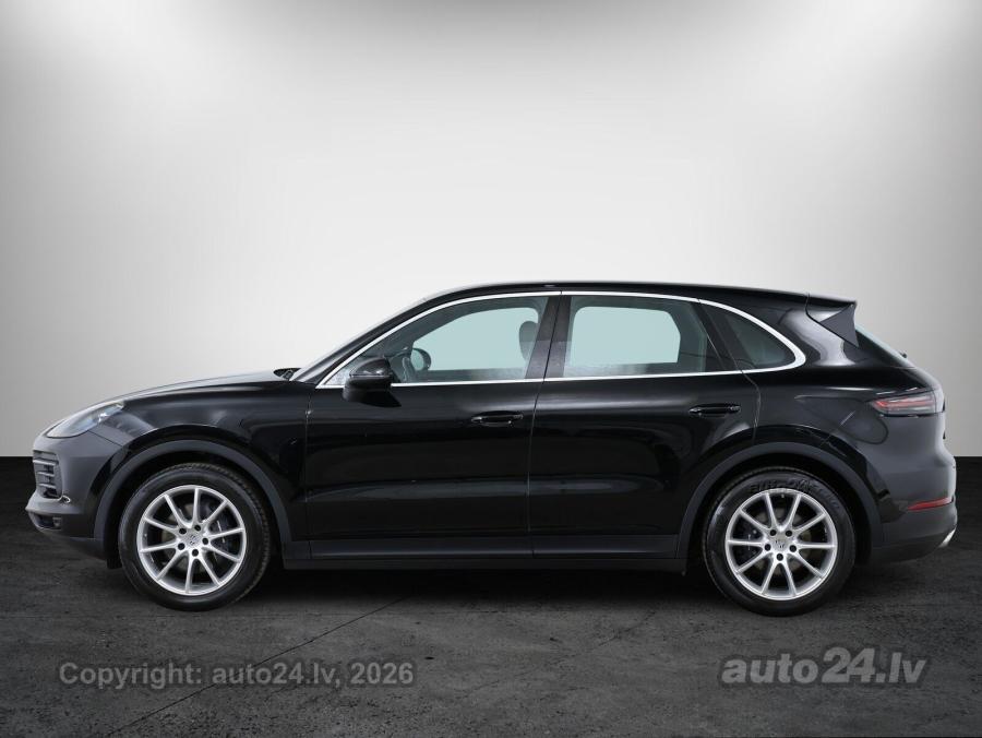 Black Porsche Cayenne 2022 in Tallinn, with an engine capacity of 3.00 L and mileage of 56 thousand km for 59000 €, photo 8 on AUTOMOTO.COM.LV