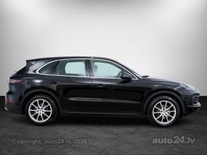 Black Porsche Cayenne 2022 in Tallinn, with an engine capacity of 3.00 L and mileage of 56 thousand km for 59000 €, photo 9 on AUTOMOTO.COM.LV