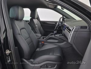 Black Porsche Cayenne 2022 in Tallinn, with an engine capacity of 3.00 L and mileage of 56 thousand km for 59000 €, photo 12 on AUTOMOTO.COM.LV