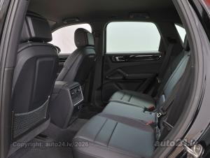 Black Porsche Cayenne 2022 in Tallinn, with an engine capacity of 3.00 L and mileage of 56 thousand km for 59000 €, photo 13 on AUTOMOTO.COM.LV
