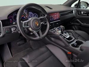 Black Porsche Cayenne 2022 in Tallinn, with an engine capacity of 3.00 L and mileage of 56 thousand km for 59000 €, photo 15 on AUTOMOTO.COM.LV