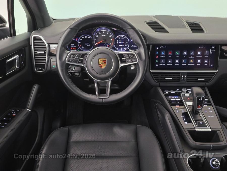Black Porsche Cayenne 2022 in Tallinn, with an engine capacity of 3.00 L and mileage of 56 thousand km for 59000 €, photo 16 on AUTOMOTO.COM.LV