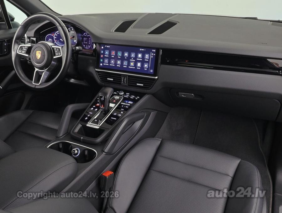 Black Porsche Cayenne 2022 in Tallinn, with an engine capacity of 3.00 L and mileage of 56 thousand km for 59000 €, photo 17 on AUTOMOTO.COM.LV