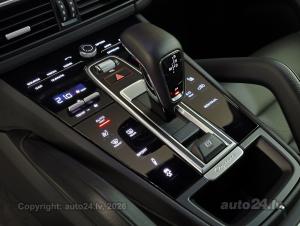 Black Porsche Cayenne 2022 in Tallinn, with an engine capacity of 3.00 L and mileage of 56 thousand km for 59000 €, photo 18 on AUTOMOTO.COM.LV