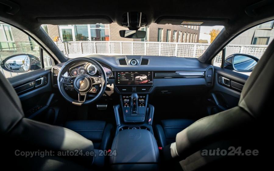 Melns Porsche Cayenne 2023 Tartu, ar dzinēja tilpumu 4.00 L un nobraukumu 48 tūkst. km par 189700 €, foto 7 vietnē AUTOMOTO.COM.LV