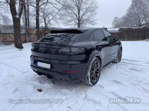 Black Porsche Cayenne 2023 in Riga, with an engine capacity of 0.00 L and mileage of 86 thousand km for 88500 €, photo 3 on AUTOMOTO.COM.LV