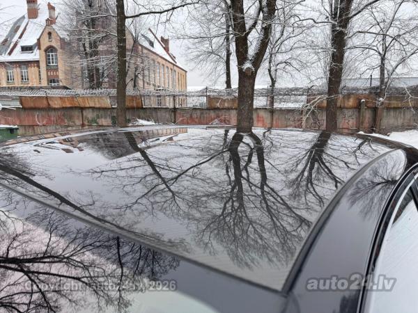 Black Porsche Cayenne 2023 in Riga, with an engine capacity of 0.00 L and mileage of 86 thousand km for 88500 €, photo 8 on AUTOMOTO.COM.LV