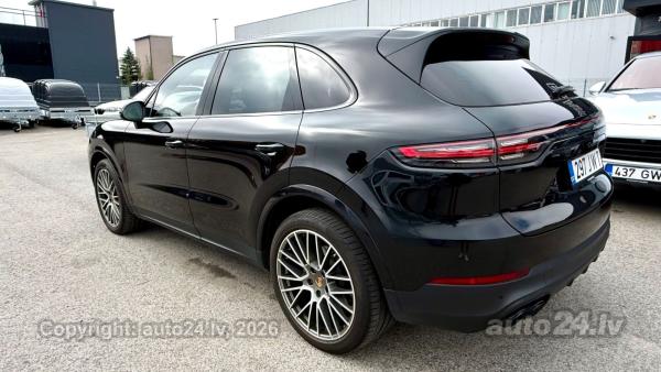 Black Porsche Cayenne 2023 in Tallinn, with an engine capacity of 3.00 L and mileage of 68 thousand km for 77500 €, photo 9 on AUTOMOTO.COM.LV