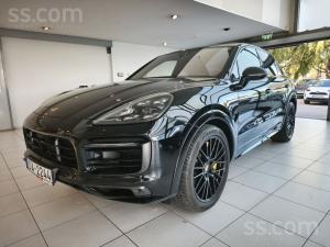 Черный Порше Каен 2023 в Рига, объемом двигателя 4.00 л и пробегом 57 тыс. км за 99900 €, фото  на AUTOMOTO.COM.LV