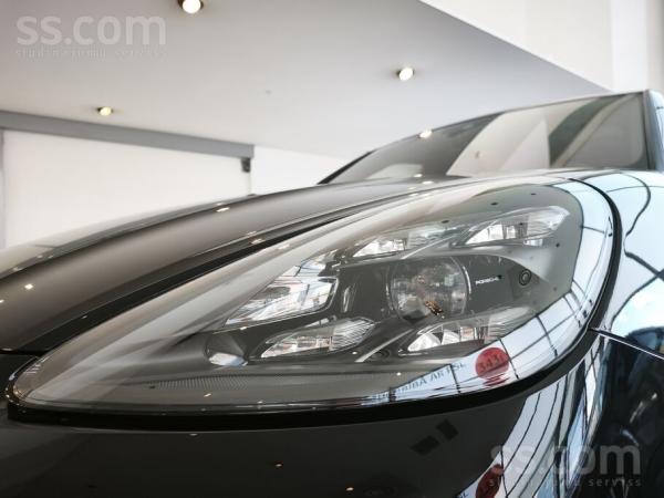Black Porsche Cayenne 2023 in Riga, with an engine capacity of 4.00 L and mileage of 57 thousand km for 99900 €, photo 6 on AUTOMOTO.COM.LV