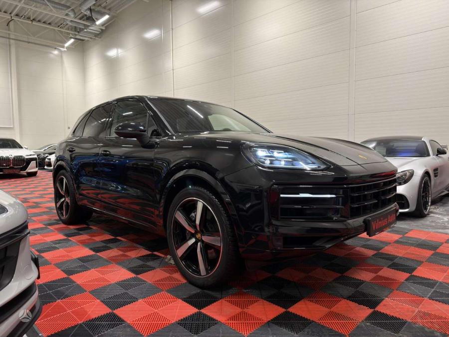 Melns Porsche Cayenne 2024 Viļņa, ar dzinēja tilpumu 3.00 L un nobraukumu 49 tūkst. km par 88990 €, foto 3 vietnē AUTOMOTO.COM.LV