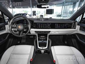 Melns Porsche Cayenne 2024 Rīga, ar dzinēja tilpumu 3.00 L un nobraukumu 58 tūkst. km par 85000 €, foto 6 vietnē AUTOMOTO.COM.LV