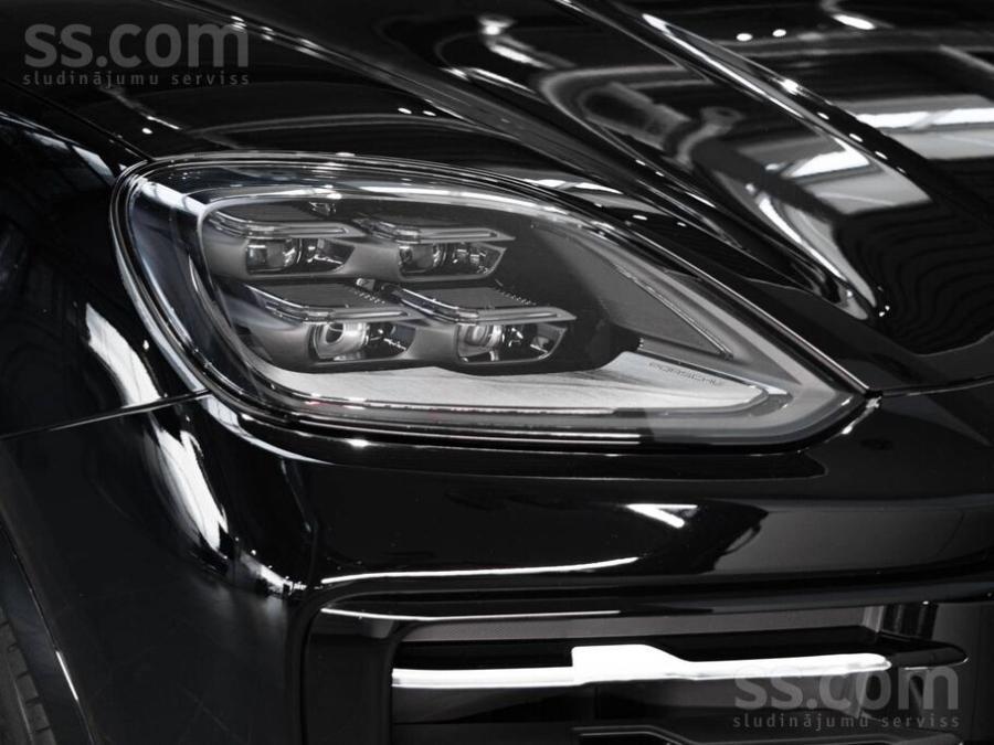 Melns Porsche Cayenne 2024 Rīga, ar dzinēja tilpumu 3.00 L un nobraukumu 58 tūkst. km par 85000 €, foto 13 vietnē AUTOMOTO.COM.LV