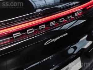 Melns Porsche Cayenne 2024 Rīga, ar dzinēja tilpumu 3.00 L un nobraukumu 58 tūkst. km par 85000 €, foto 14 vietnē AUTOMOTO.COM.LV