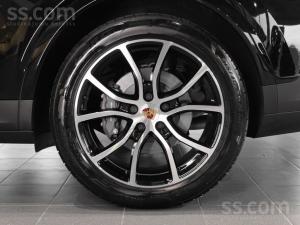 Melns Porsche Cayenne 2024 Rīga, ar dzinēja tilpumu 3.00 L un nobraukumu 58 tūkst. km par 85000 €, foto 19 vietnē AUTOMOTO.COM.LV