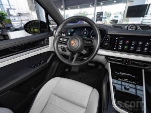 Melns Porsche Cayenne 2024 Rīga, ar dzinēja tilpumu 3.00 L un nobraukumu 58 tūkst. km par 85000 €, foto 21 vietnē AUTOMOTO.COM.LV
