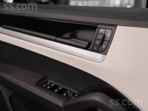 Melns Porsche Cayenne 2024 Rīga, ar dzinēja tilpumu 3.00 L un nobraukumu 58 tūkst. km par 85000 €, foto 36 vietnē AUTOMOTO.COM.LV