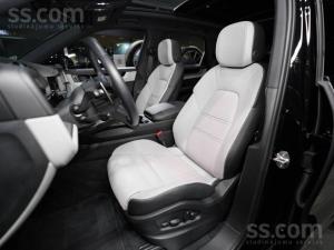 Black Porsche Cayenne 2024 in Riga, with an engine capacity of 3.00 L and mileage of 28 thousand km for 98000 €, photo 6 on AUTOMOTO.COM.LV