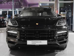 Black Porsche Cayenne 2024 in Riga, with an engine capacity of 3.00 L and mileage of 28 thousand km for 98000 €, photo 9 on AUTOMOTO.COM.LV