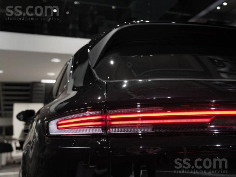 Black Porsche Cayenne 2024 in Riga, with an engine capacity of 3.00 L and mileage of 28 thousand km for 98000 €, photo 13 on AUTOMOTO.COM.LV