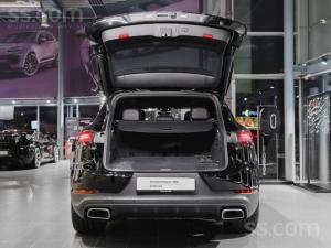 Black Porsche Cayenne 2024 in Riga, with an engine capacity of 3.00 L and mileage of 28 thousand km for 98000 €, photo 15 on AUTOMOTO.COM.LV