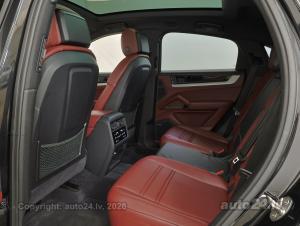 Black Porsche Cayenne 2024 in Tallinn, with an engine capacity of 3.00 L and mileage of 75 thousand km for 90000 €, photo 13 on AUTOMOTO.COM.LV