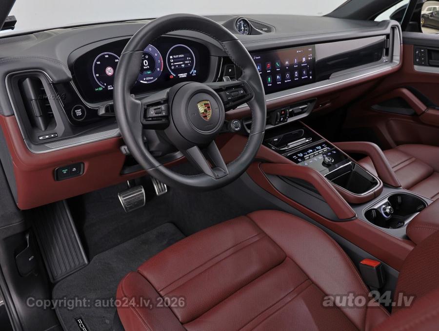 Black Porsche Cayenne 2024 in Tallinn, with an engine capacity of 3.00 L and mileage of 75 thousand km for 90000 €, photo 15 on AUTOMOTO.COM.LV