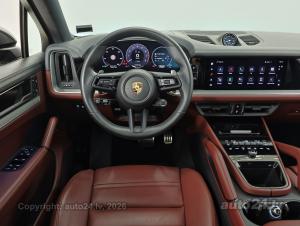 Black Porsche Cayenne 2024 in Tallinn, with an engine capacity of 3.00 L and mileage of 75 thousand km for 90000 €, photo 16 on AUTOMOTO.COM.LV