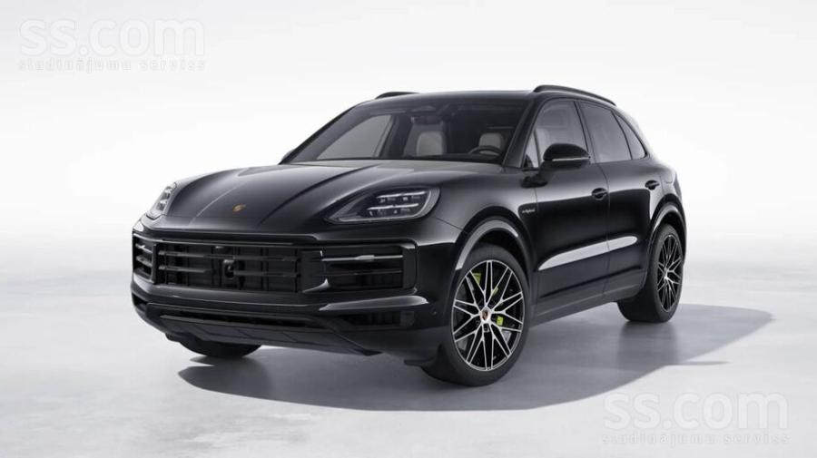 Melns Porsche Cayenne 2024 Rīga, ar dzinēja tilpumu 3.00 L un nobraukumu 20 tūkst. km par 95900 €, foto 1 vietnē AUTOMOTO.COM.LV