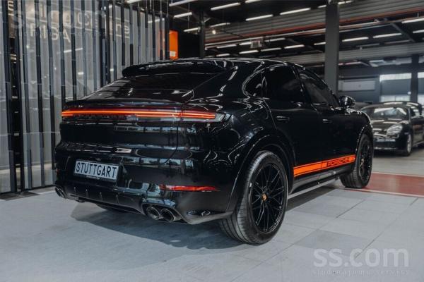 Melns Porsche Cayenne 2024 Rīga, ar dzinēja tilpumu 3.00 L un nobraukumu 29 tūkst. km par 90000 €, foto 6 vietnē AUTOMOTO.COM.LV