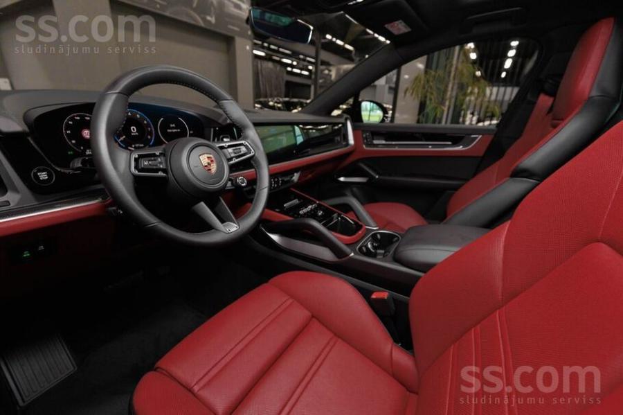 Black Porsche Cayenne 2024 in Riga, with an engine capacity of 3.00 L and mileage of 29 thousand km for 90000 €, photo 10 on AUTOMOTO.COM.LV