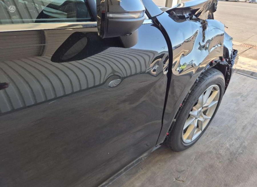 Melns Porsche Cayenne 2024 Klaipėda, ar dzinēja tilpumu 3.00 L un nobraukumu 47 tūkst. km par 27750 €, foto 26 vietnē AUTOMOTO.COM.LV