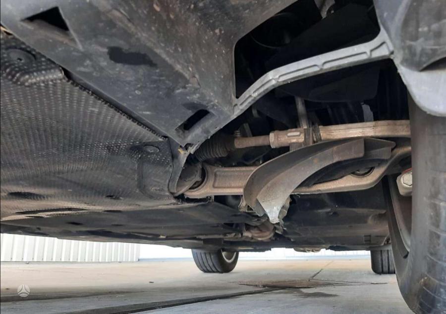 Melns Porsche Cayenne 2024 Klaipėda, ar dzinēja tilpumu 3.00 L un nobraukumu 47 tūkst. km par 27750 €, foto 28 vietnē AUTOMOTO.COM.LV